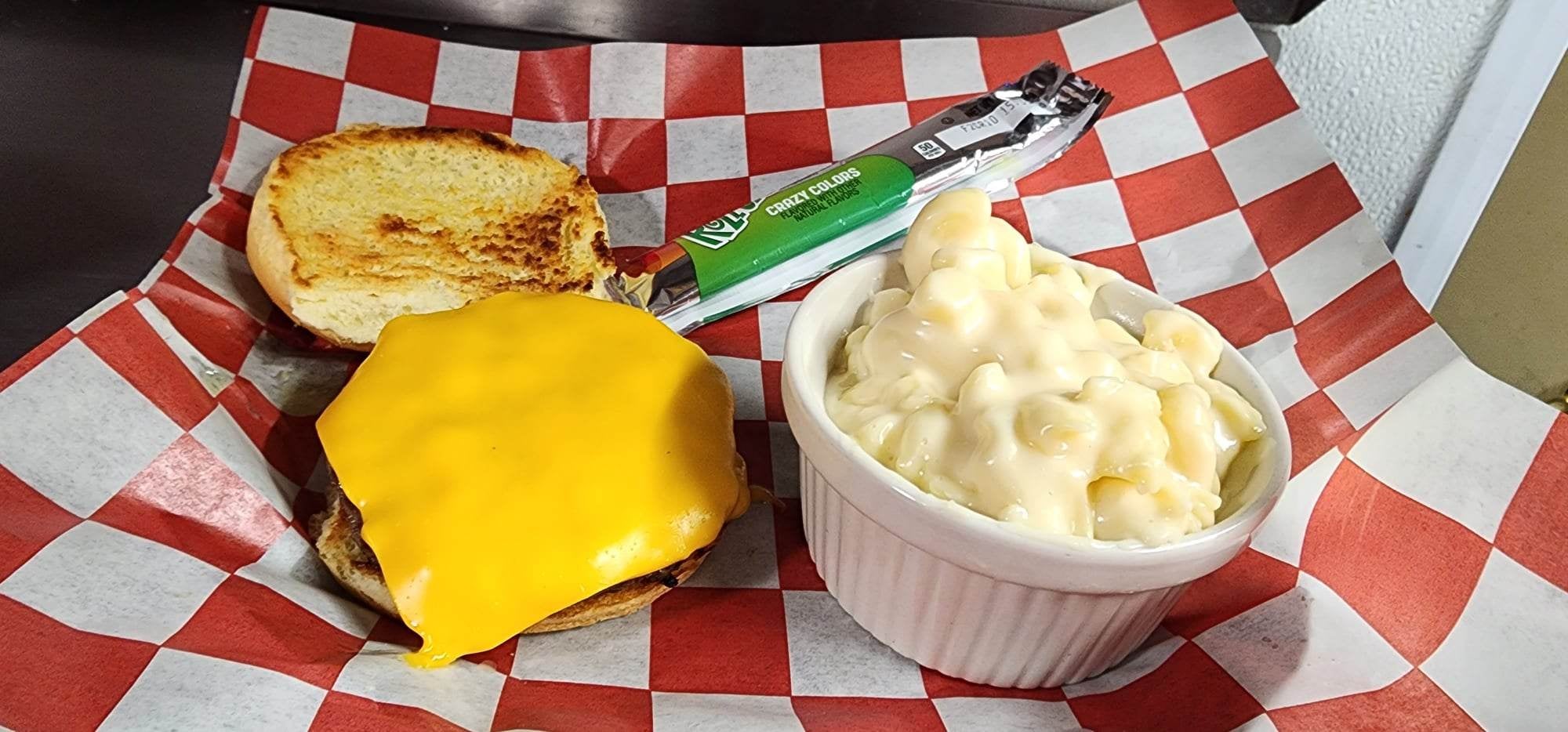 Kids Cheeseburger | Z's Pizza& Diner